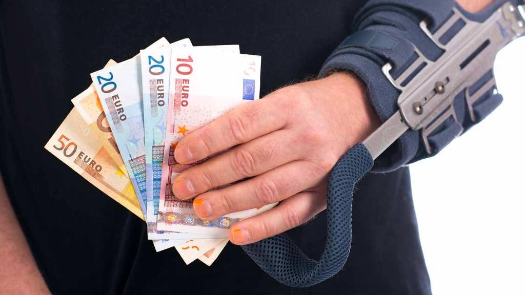 Schmerzensgeld nach Unfall - was zu tun | WKR-Anwalt